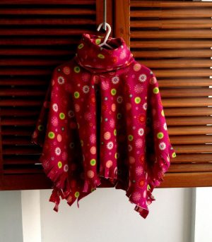 Easy Fleece Poncho Pattern for Kids - Sew Crafty Me