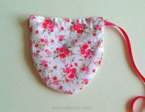 DIY Drawstring Pouch ( Easy Sewing Project) - Sew Crafty Me