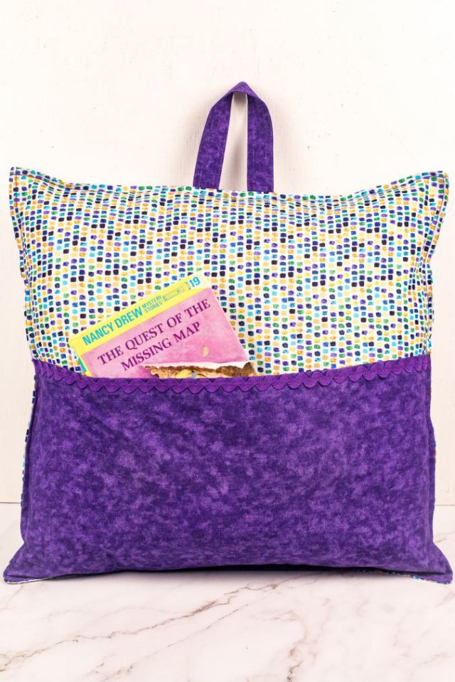 Easy DIY Reading Pillow Tutorial - Sew Crafty Me