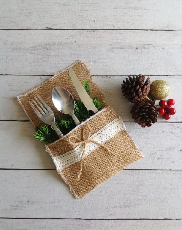 DIY Burlap Cutlery Holder - Sew Crafty Me