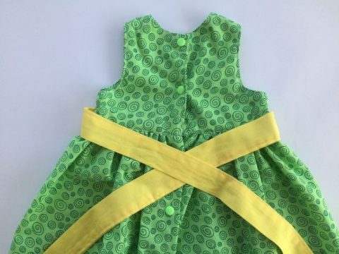 How to Tie a Bow for a Dress - Sew Crafty Me