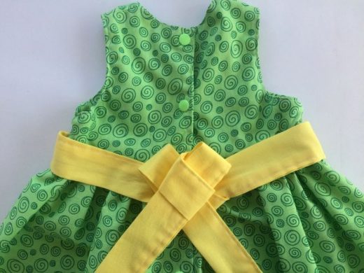 How to Tie a Bow for a Dress - Sew Crafty Me