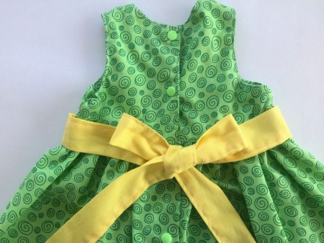 How to Tie a Bow for a Dress - Sew Crafty Me